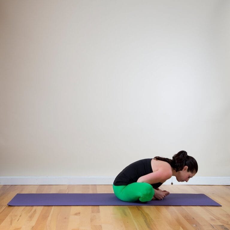 8 Stretches to Instantly Open Tight Hips and Improve Overall ...